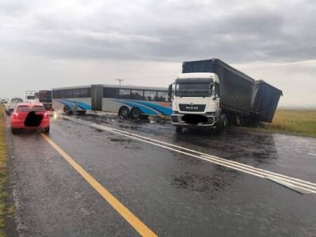Ten people killed in tragic multi-vehicle crash on N8 near Botshabelo